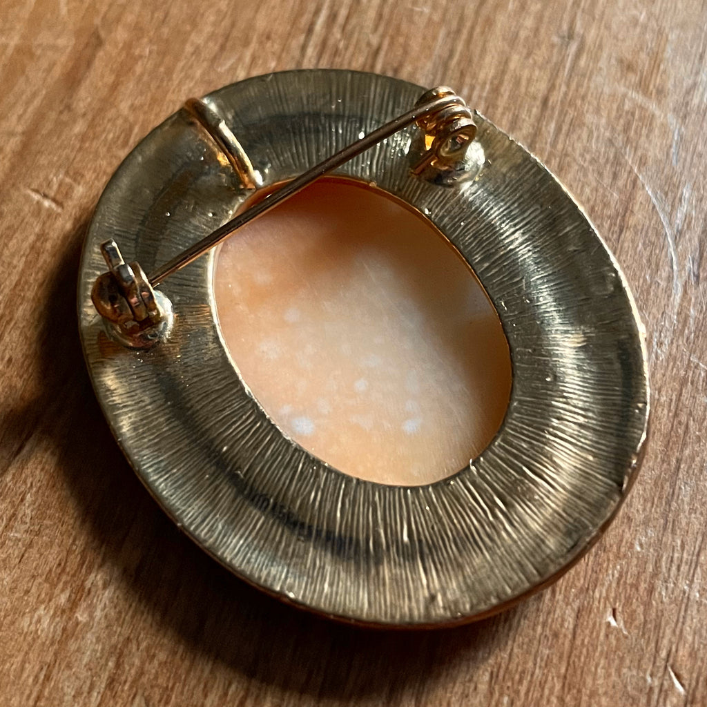 Vintage Shell Cameo Brooch – hurdyburdy vintage